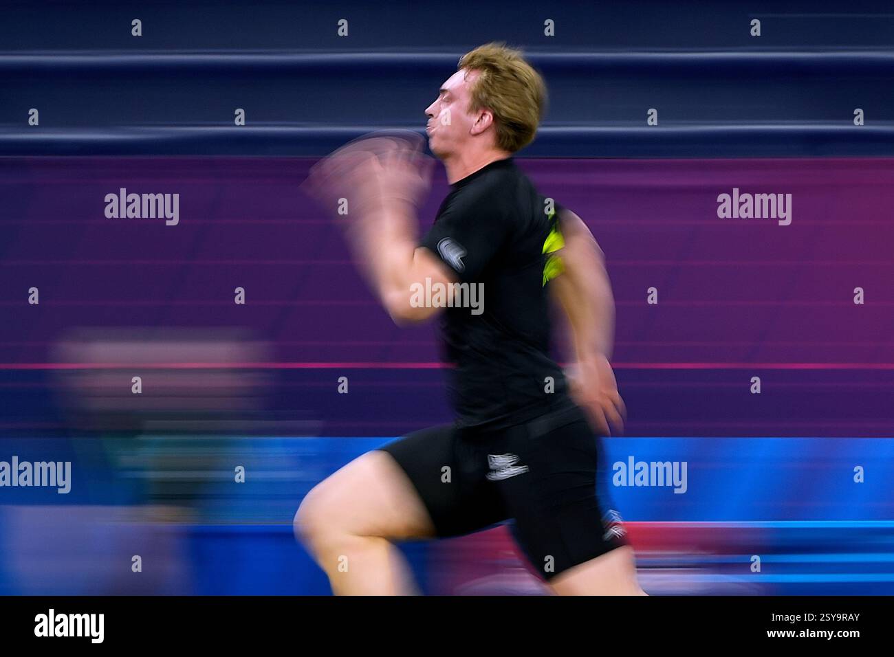 Oklahoma defensive lineman Ethan Downs runs a 40-yard dash at the NFL ...
