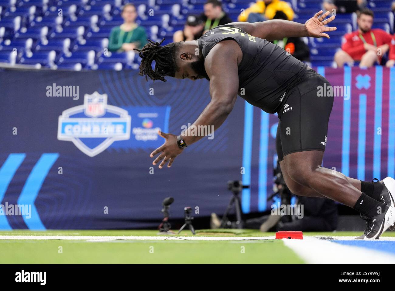 Georgia defensive lineman Nazir Stackhouse runs a drill at the NFL ...