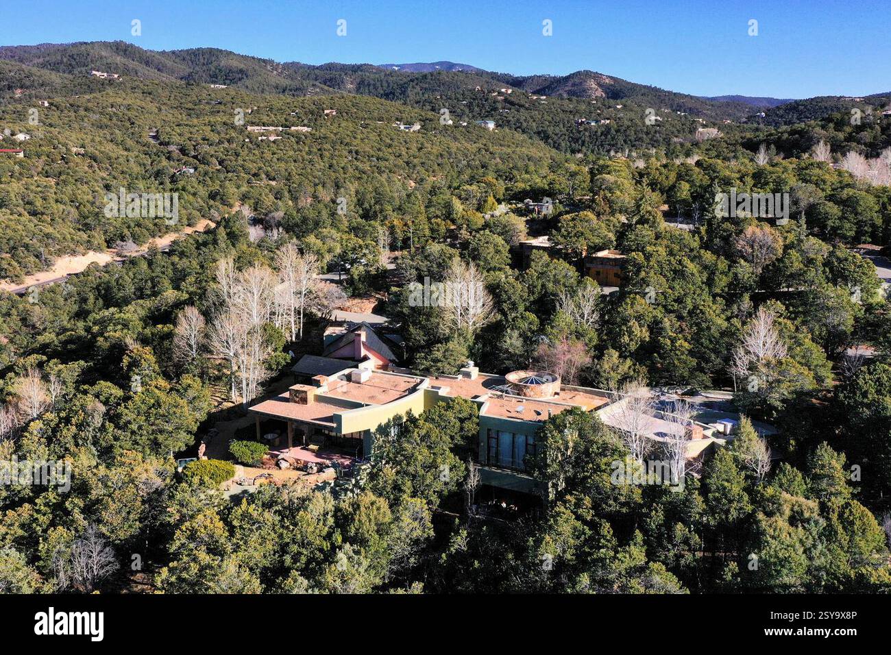 The house owned by actor Gene Hackman and his wife Betsy Arakawa stands ...