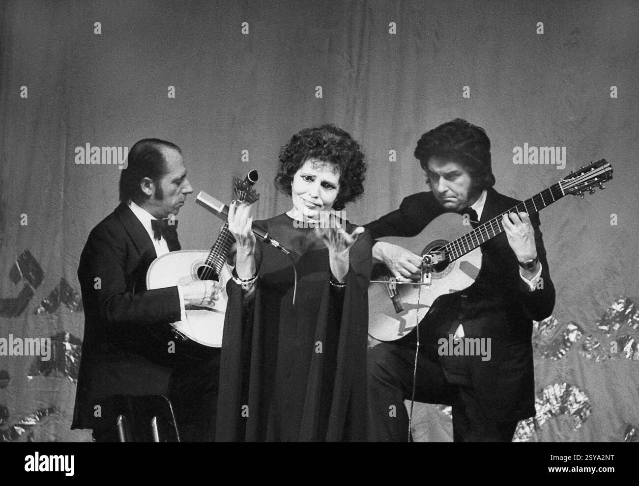 Amalia rodrigues queen of fado Black and White Stock Photos & Images ...