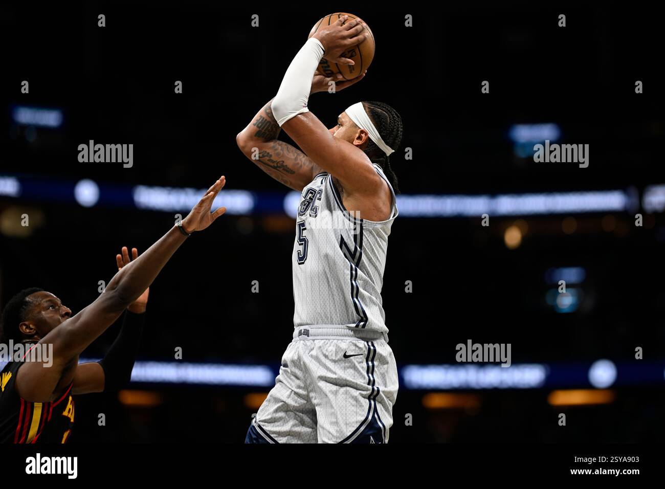 Orlando Magic forward Paolo Banchero (5) goes up to shoot as Atlanta ...