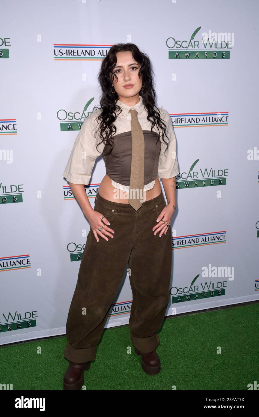 Los Angeles, USA. 08th Jan, 2010. LOS ANGELES, USA. February 27, 2025: Lenii at the 2025 Oscar ...