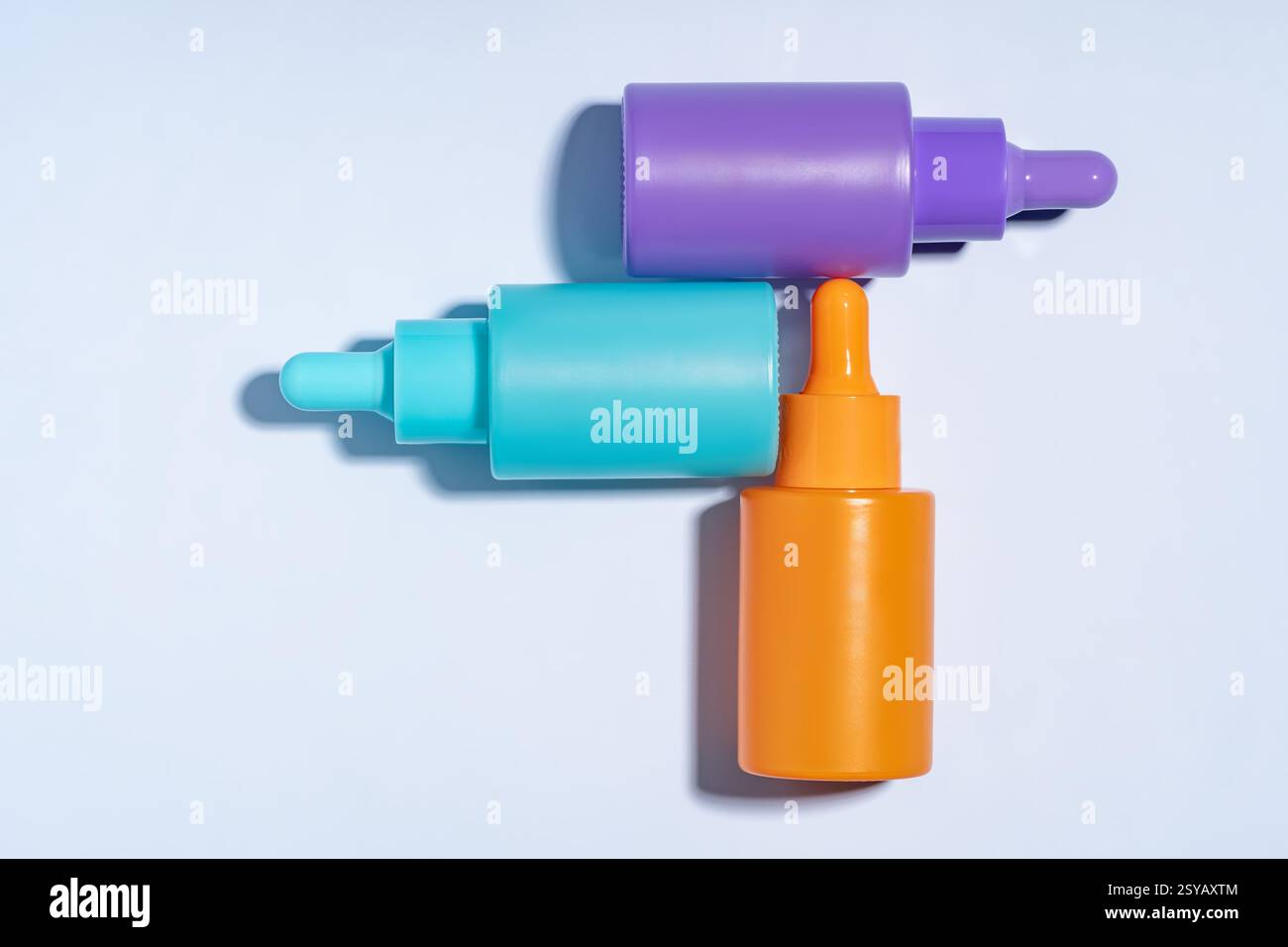 Simple minimal purple three hi-res stock photography and images - Alamy