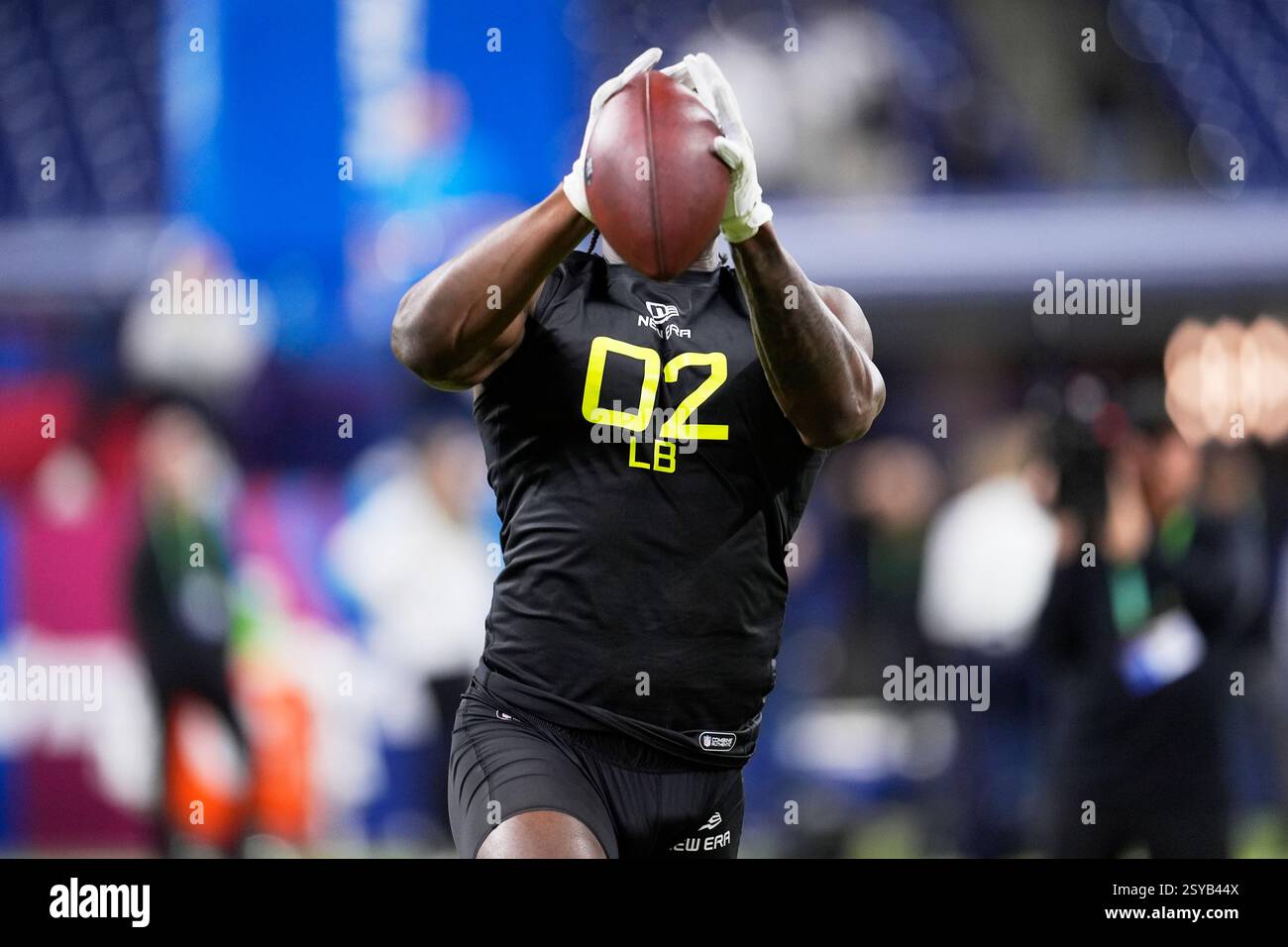 Oregon linebacker Jeffrey Bassa runs a drill at the NFL football ...
