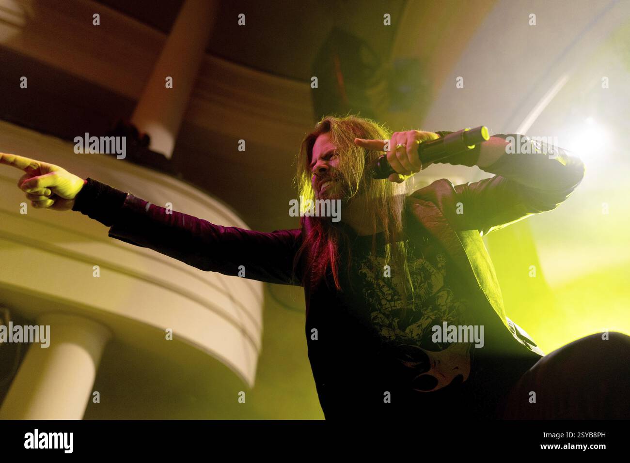 Todd La Torre, lead singer of QueensrAche, live on The Origins Tour EU ...