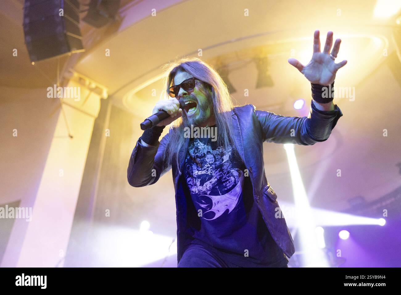 Todd La Torre, lead singer of QueensrAche, live on The Origins Tour EU ...