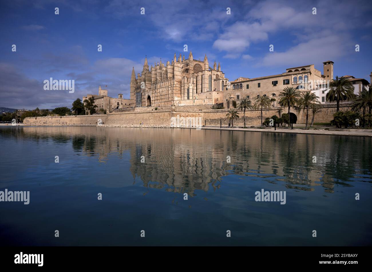Palau Reial, Royal Palace La Almudaina and La Seu, Basilica de Santa ...