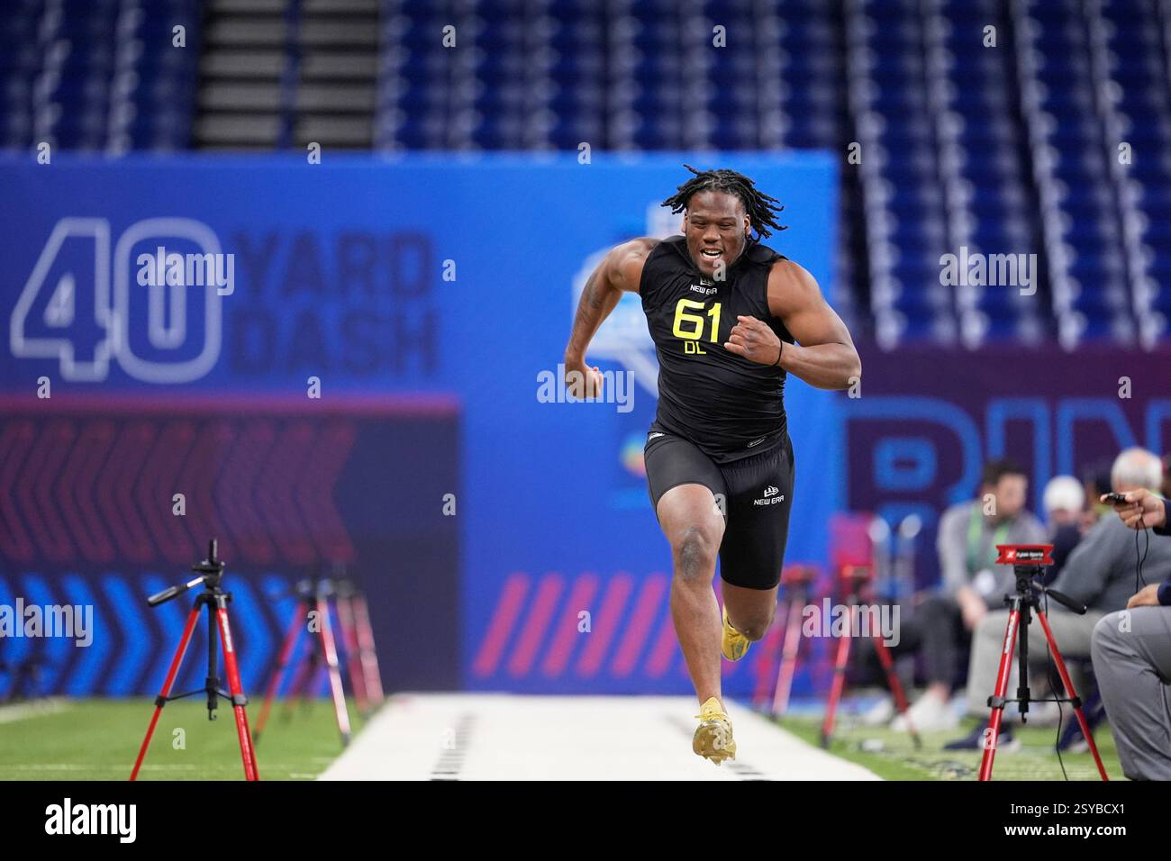 SMU defensive lineman Elijah Roberts runs the 40-yard dash at the NFL ...