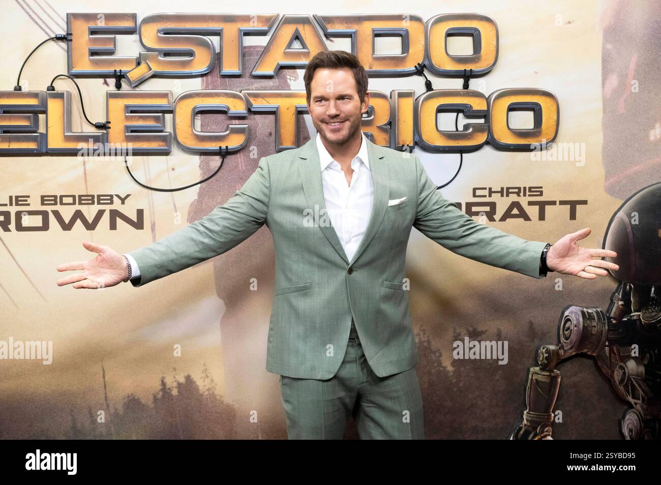 Chris Pratt bei der Premiere des Netflix-Films Estado elÃ ctrico / The Electric State im Cine ...
