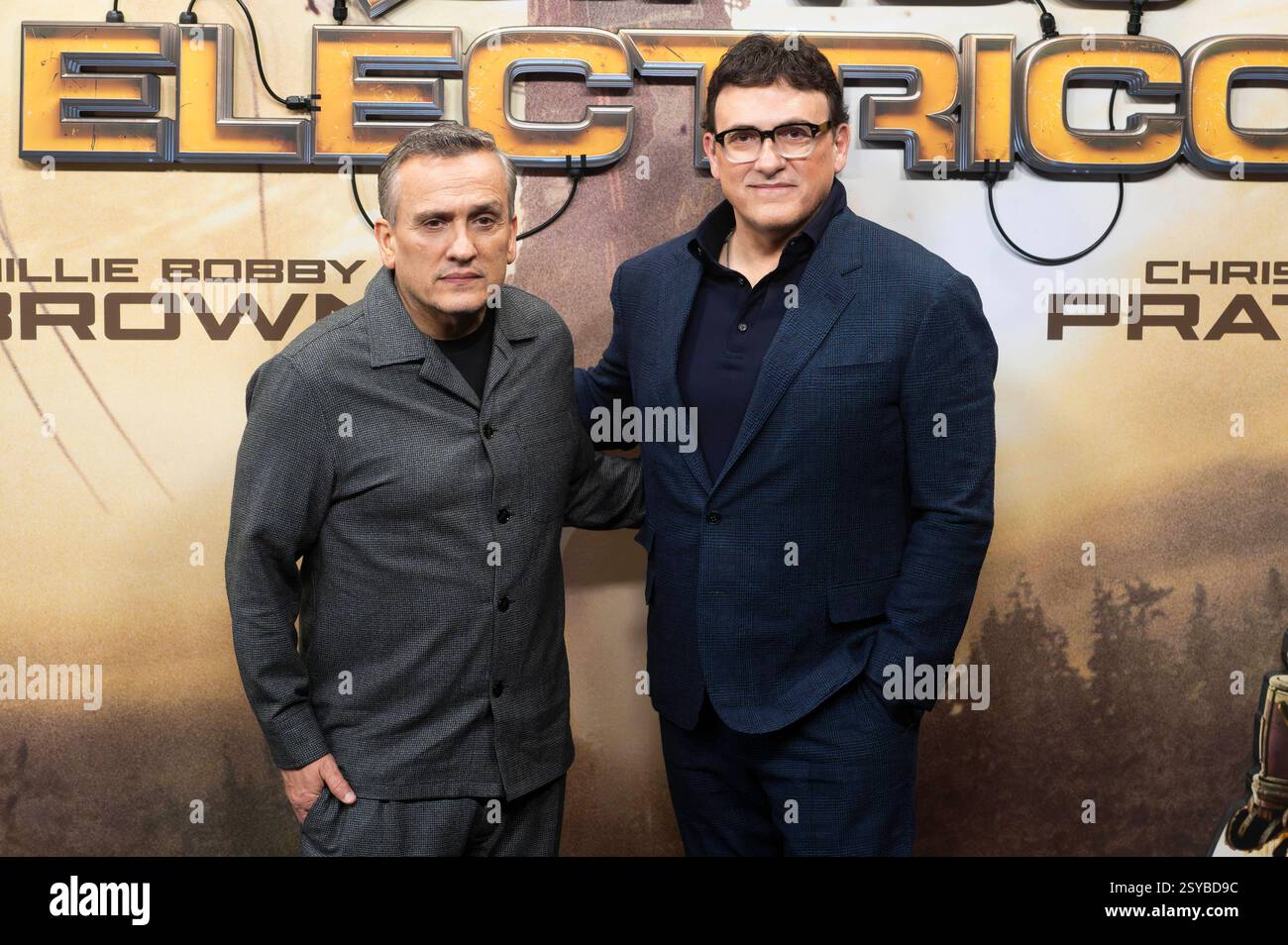 Joe Russo und Anthony Russo bei der Premiere des Netflix-Films Estado ...