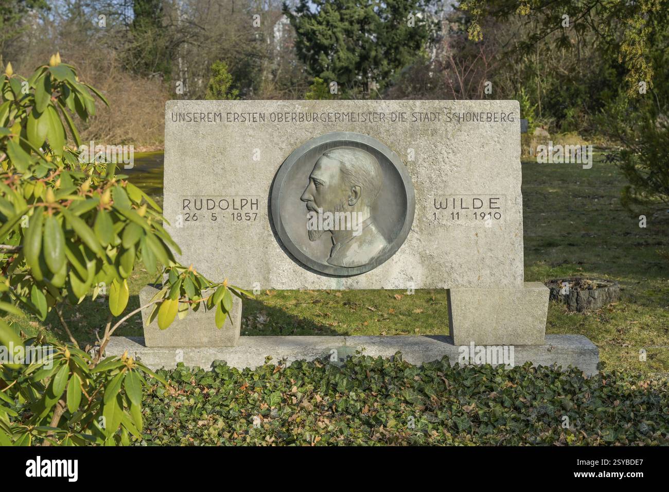 Rudolph Wilde grave of honour, I. Eisackstrasse municipal cemetery ...