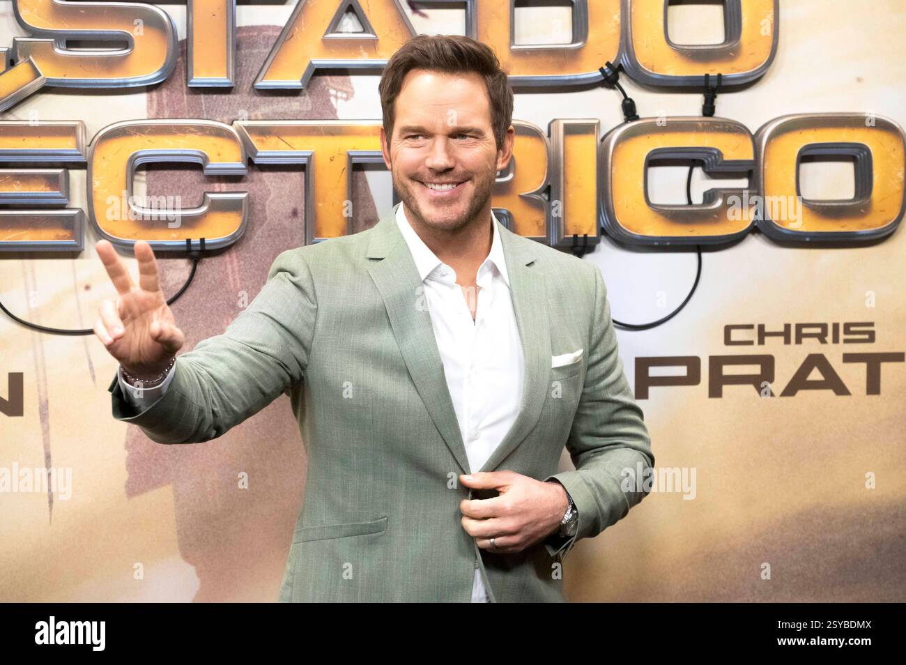 Chris Pratt bei der Premiere des Netflix-Films Estado elÃ ctrico / The Electric State im Cine ...