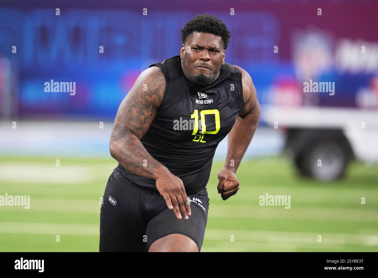 Florida State defensive lineman Joshua Farmer runs a drill at the NFL ...