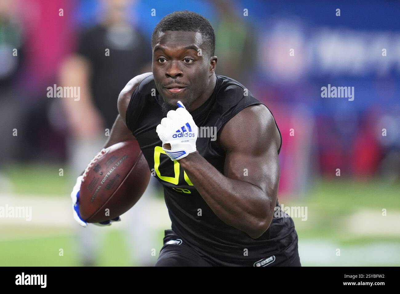Auburn linebacker Eugene Asante runs a drill at the NFL football ...