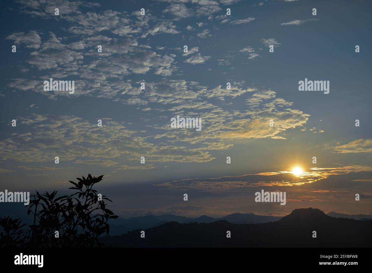 Breathtaking sunset india hi-res stock photography and images - Alamy