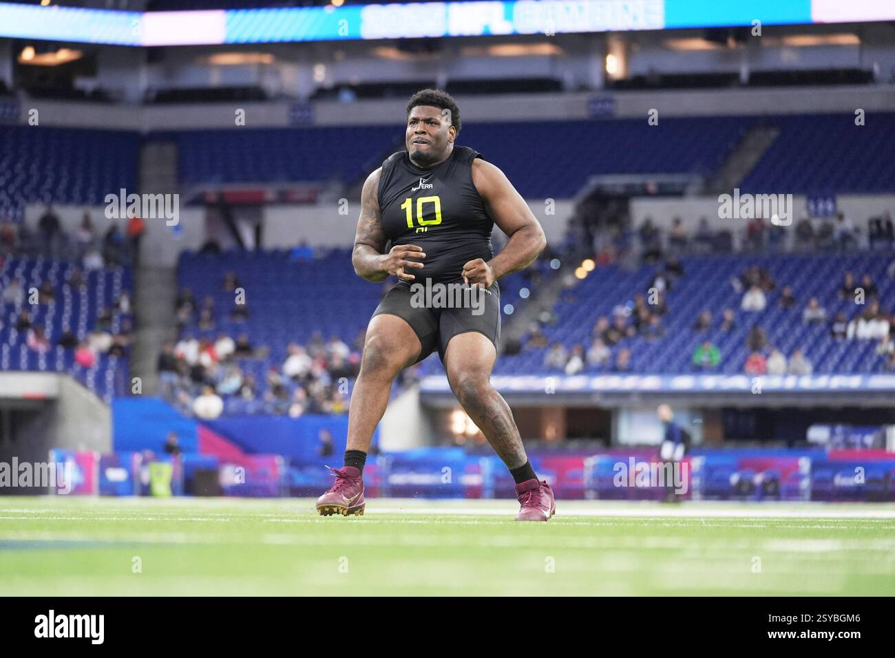 Florida State defensive lineman Joshua Farmer runs a drill at the NFL ...