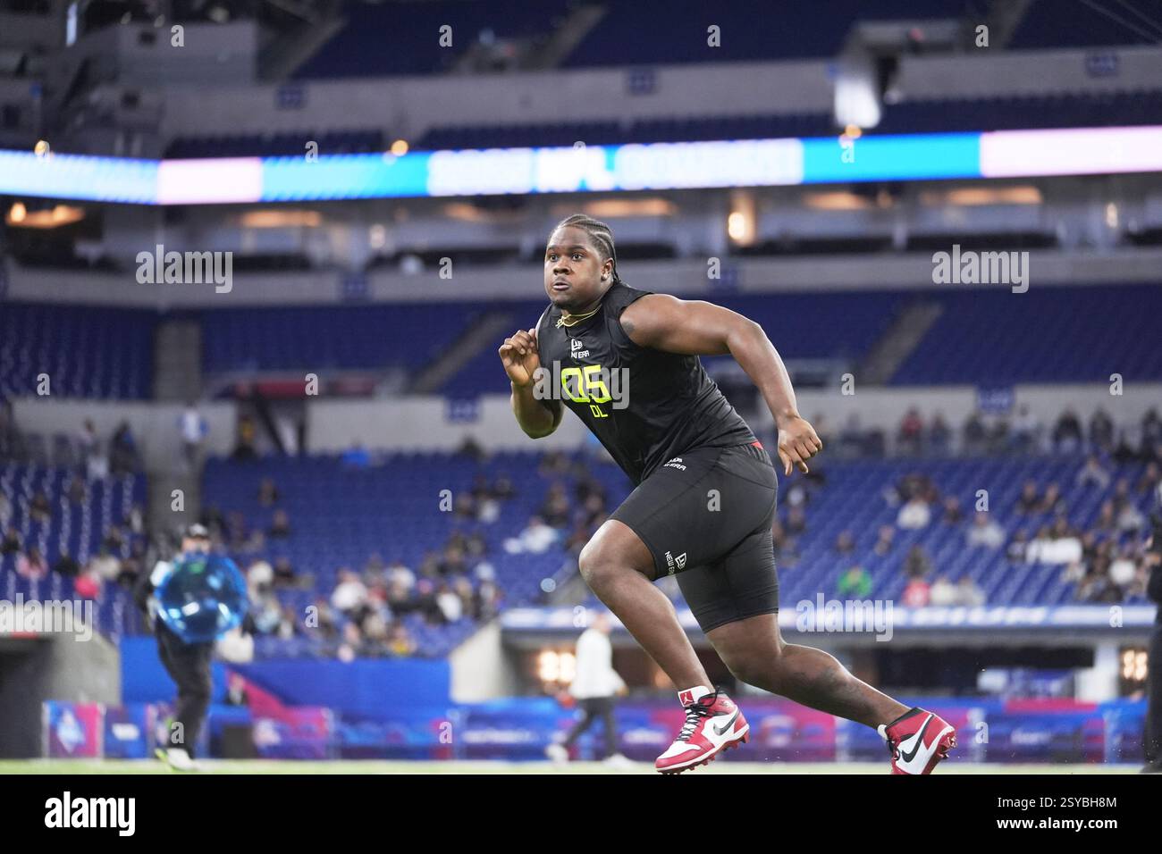Georgia defensive lineman Warren Brinson runs a drill at the NFL ...