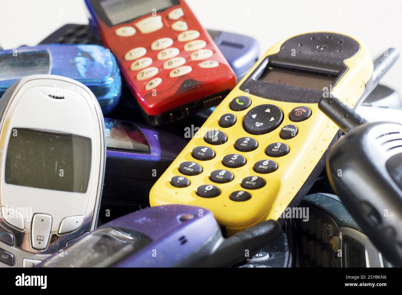 Old mobile phones, electronic waste, recycling Stock Photo - Alamy