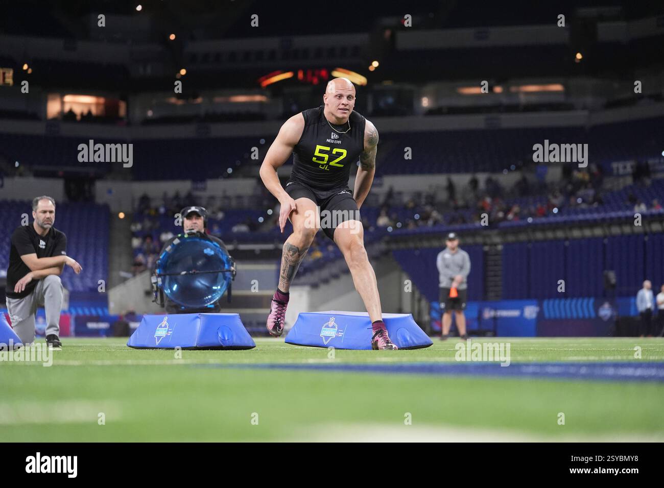 Arkansas defensive lineman Landon Jackson runs a drill at the NFL ...