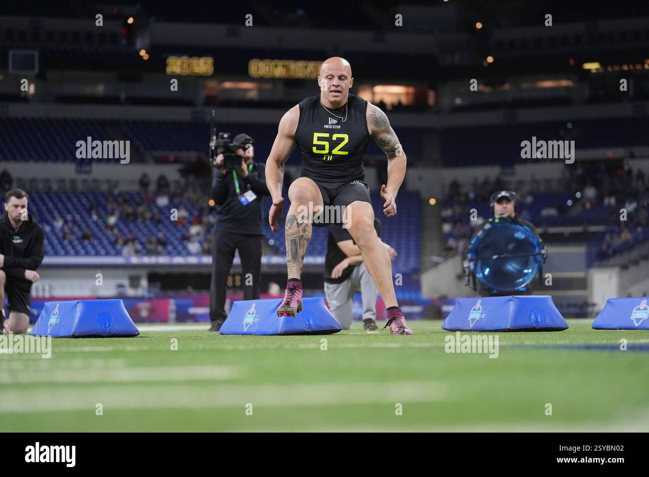 Arkansas defensive lineman Landon Jackson runs a drill at the NFL ...
