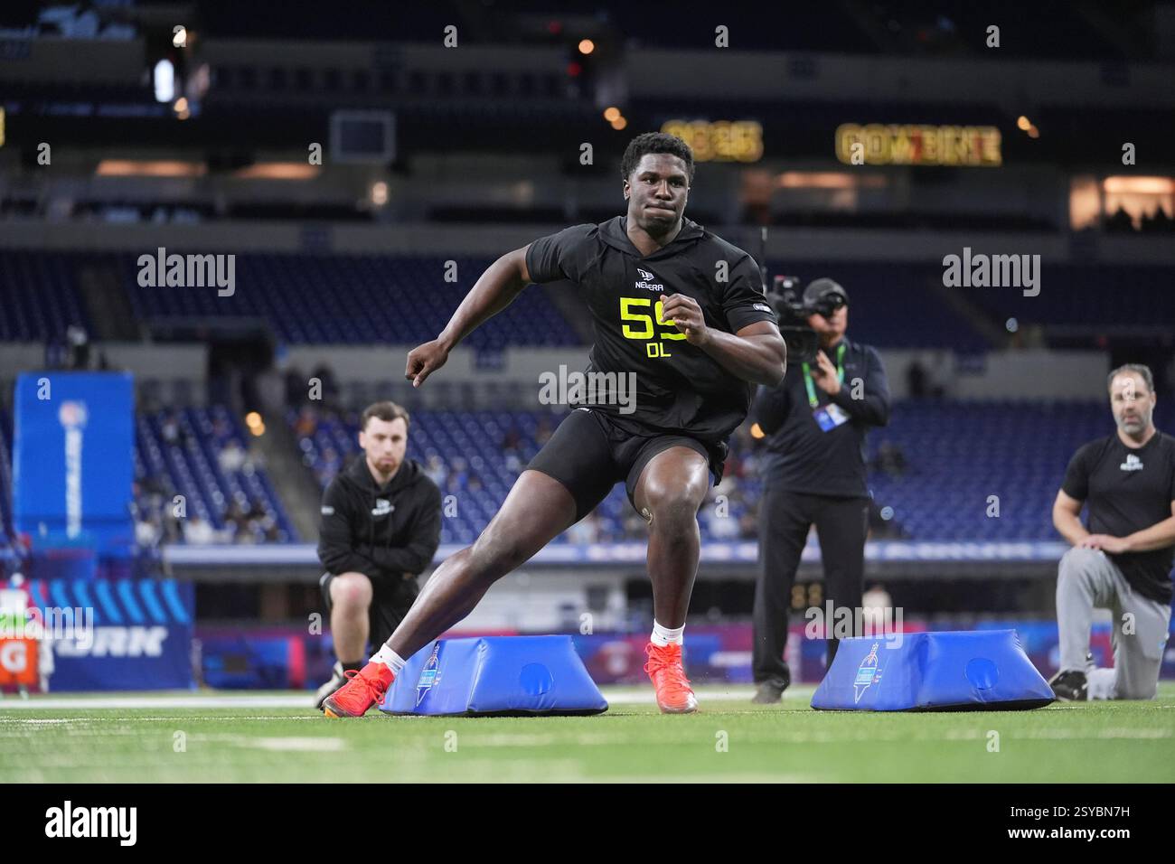Tennessee defensive lineman James Pearce Jr. runs a drill at the NFL ...