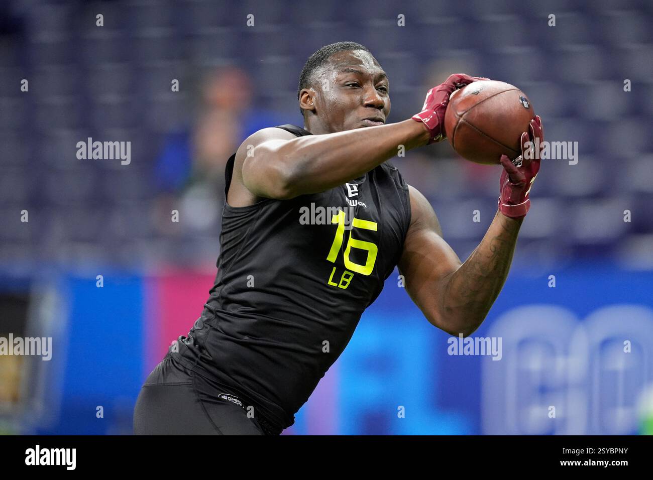 South Carolina linebacker Bam Martin-Scott runs a drill at the NFL ...