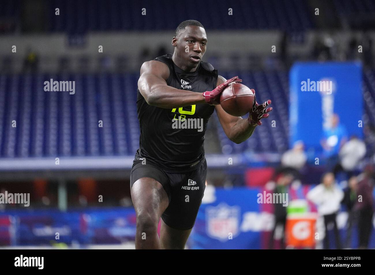 South Carolina linebacker Bam Martin-Scott runs a drill at the NFL ...