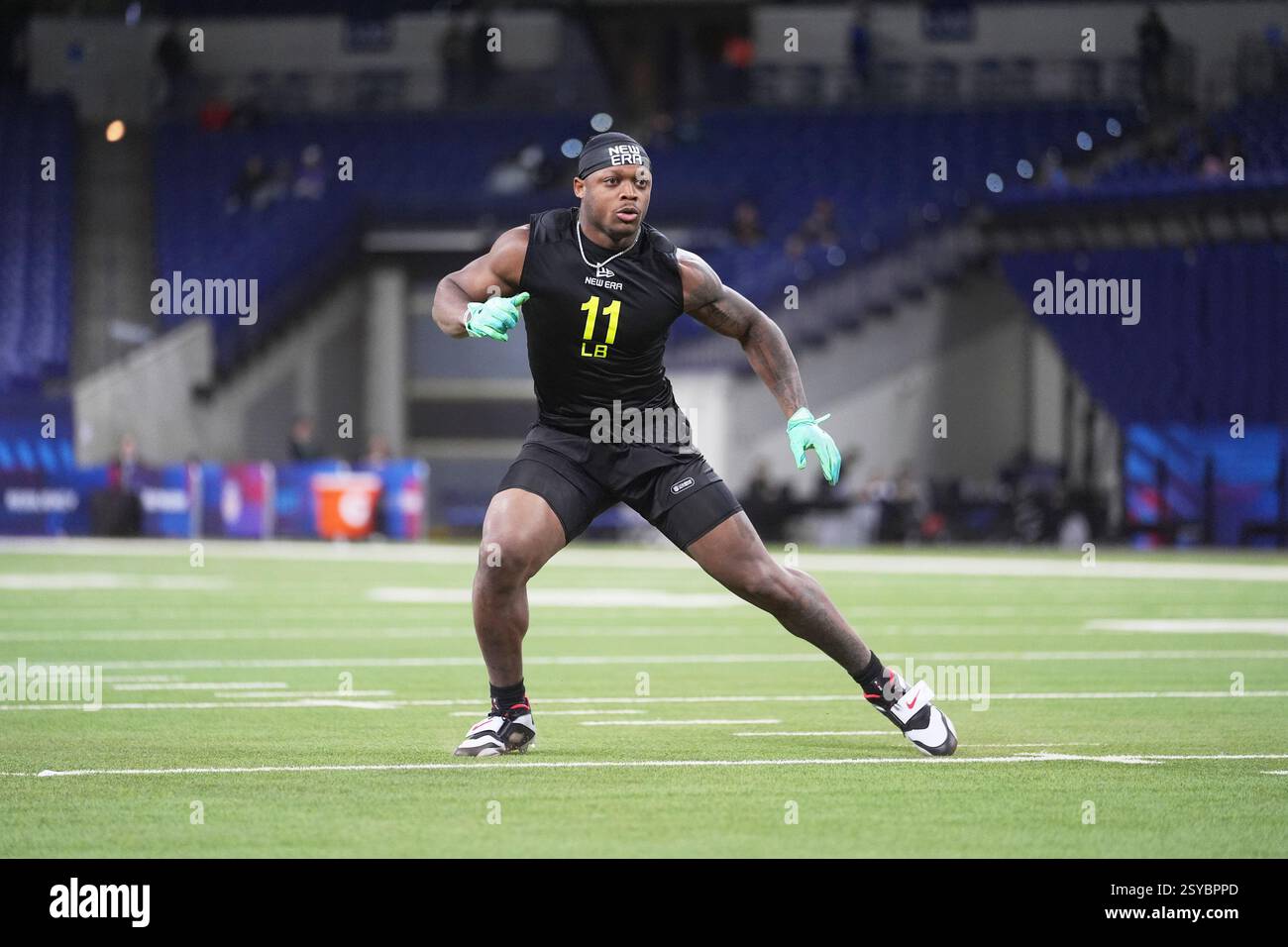 Penn State linebacker Kobe King runs a drill at the NFL football ...