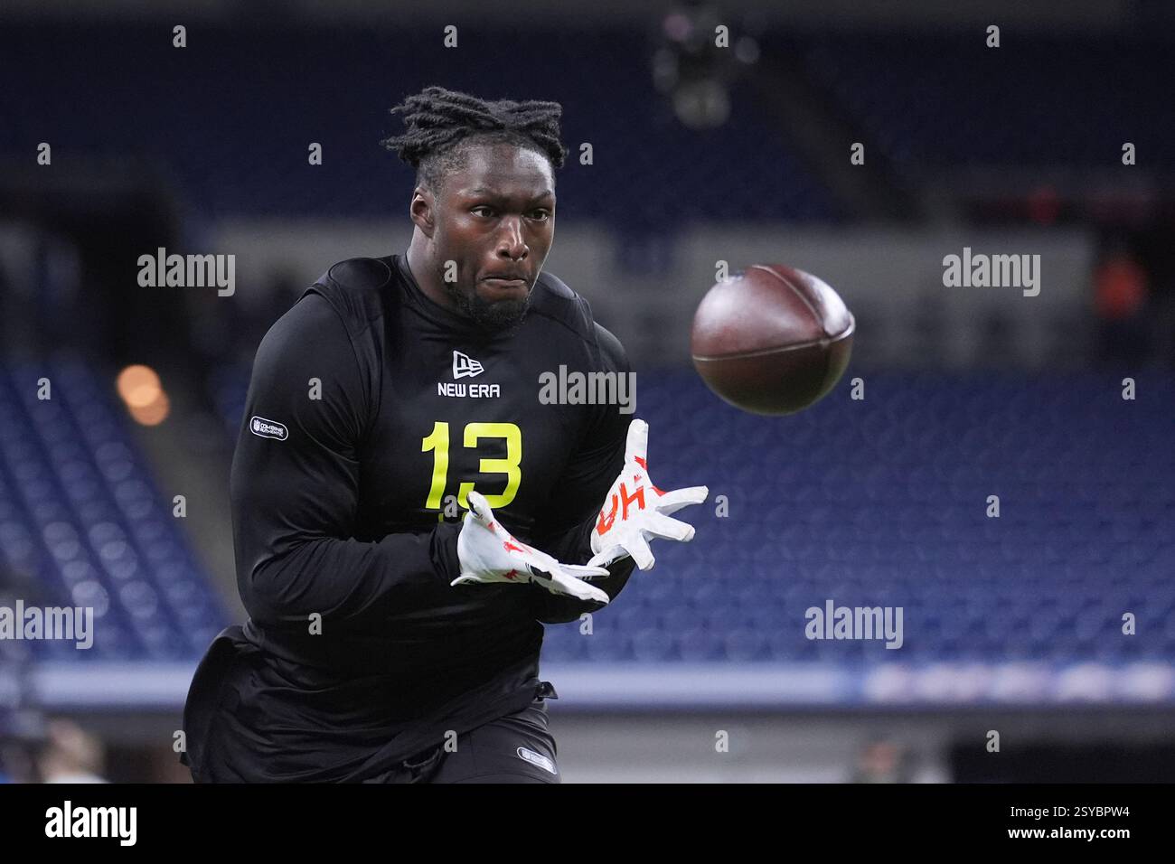 South Carolina linebacker Demetrius Knight Jr. runs a drill at the NFL ...