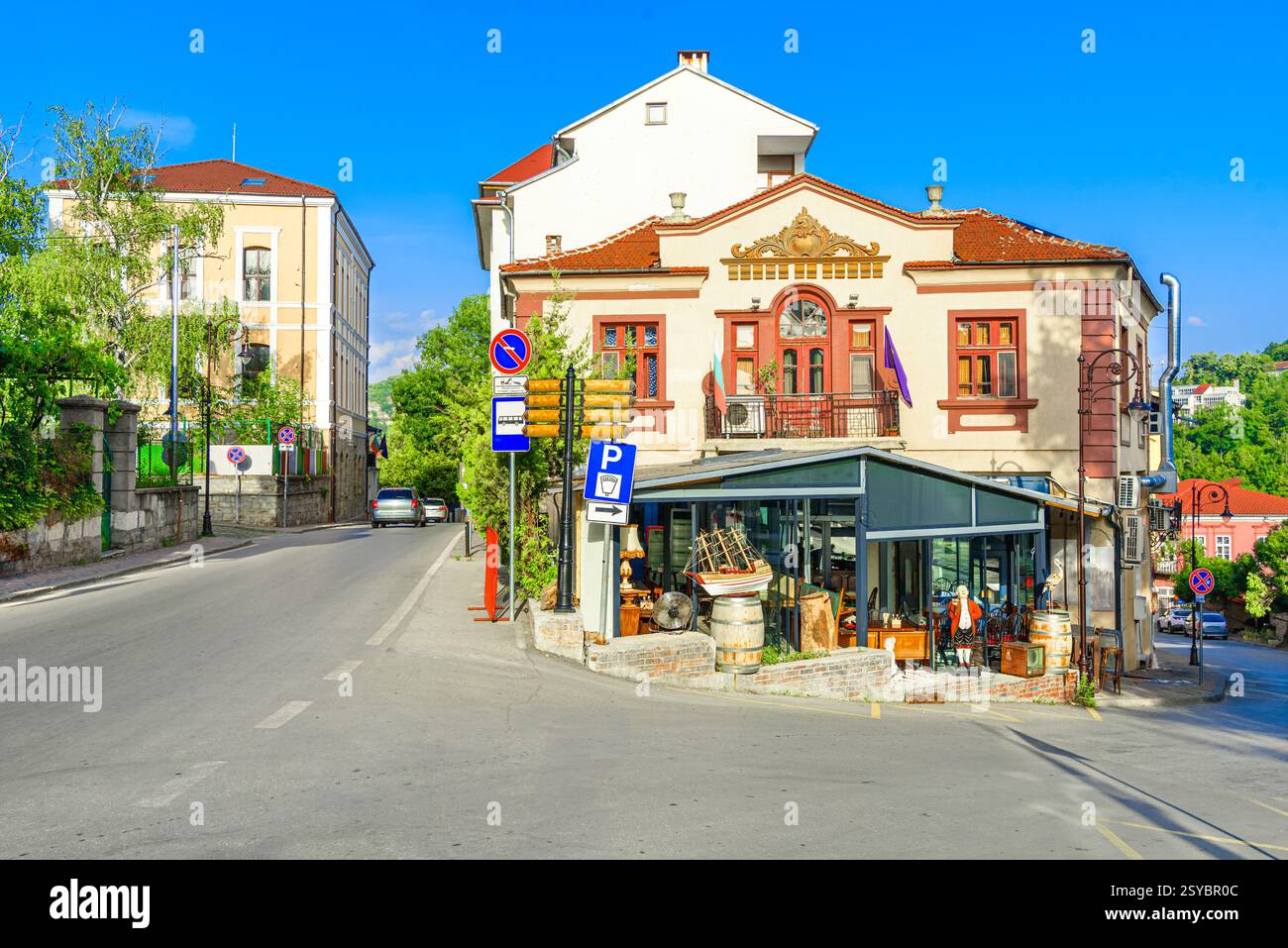 Veliko Tarnovo, Bulgaria - Traditional Bulgarian architecture in the ...