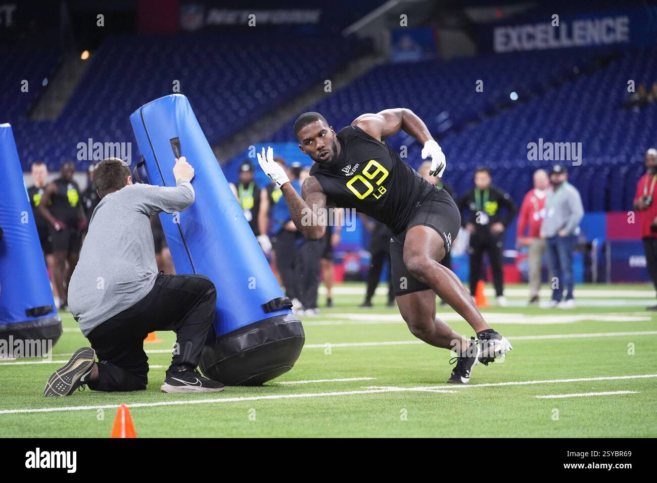 Florida linebacker Shemar James runs a drill at the NFL football ...