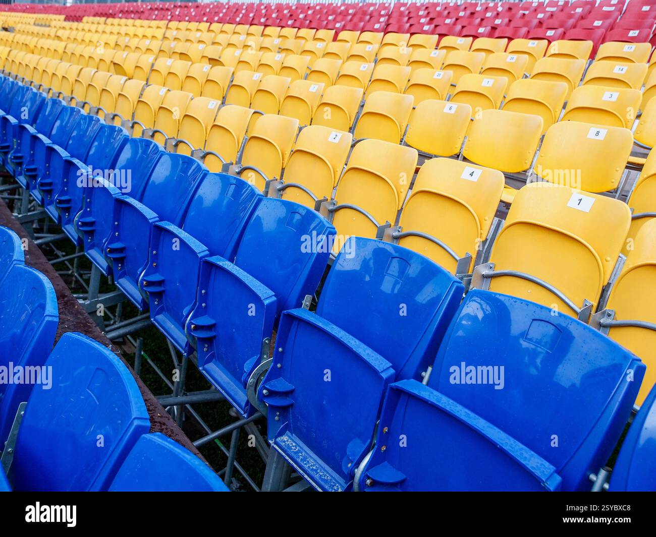 Scaffolding grandstand outdoor event modular chair seating in red, blue ...