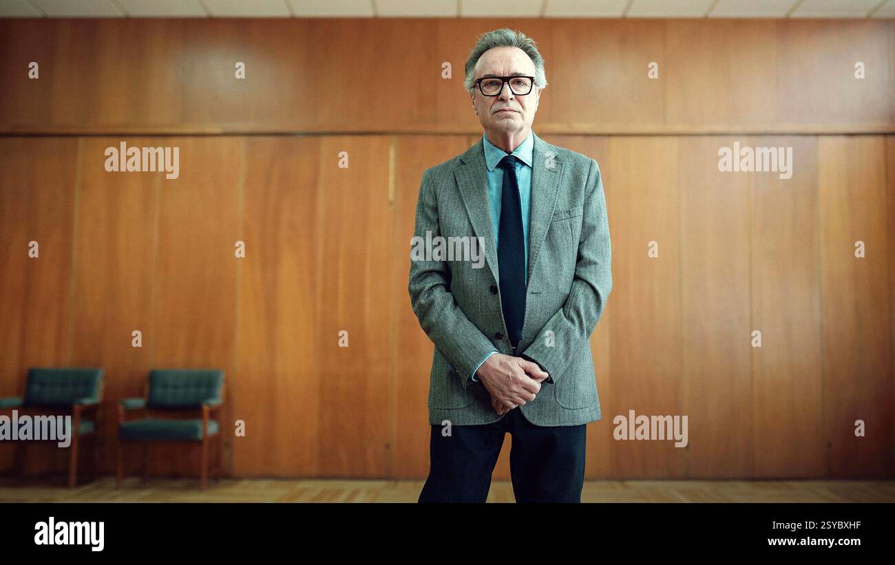 OSCAR MARTINEZ in BELLAS ARTES (2024), directed by MARIANO COHN and ...
