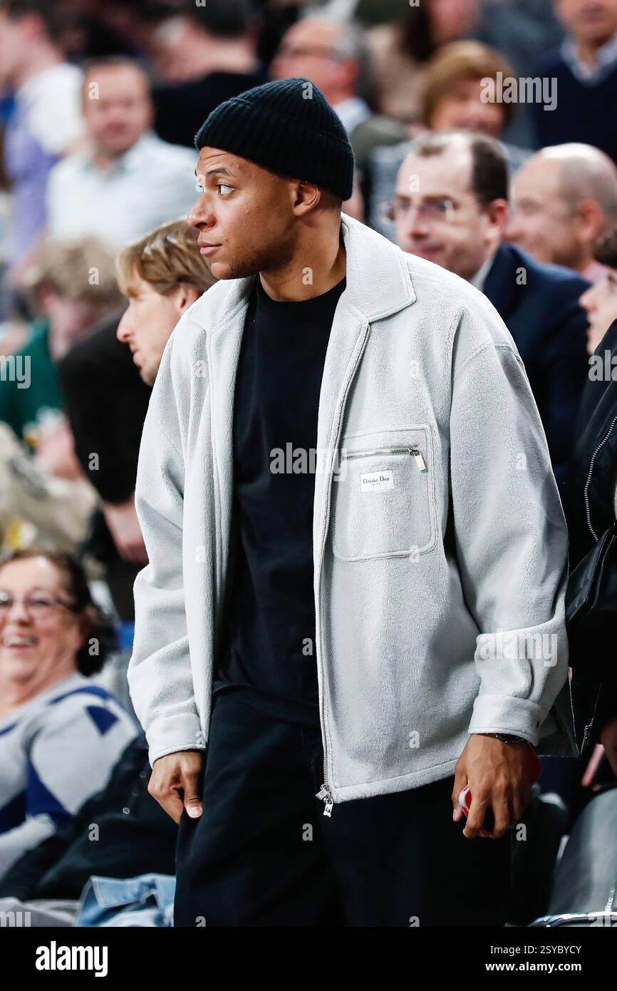 Kylian mbappe 2025 real madrid hi-res stock photography and images - Alamy