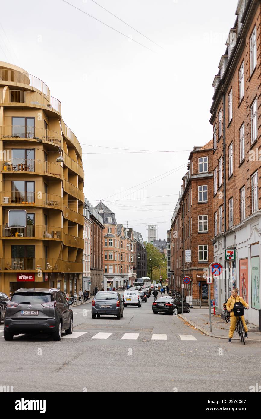Street view historical buildings hi-res stock photography and images ...