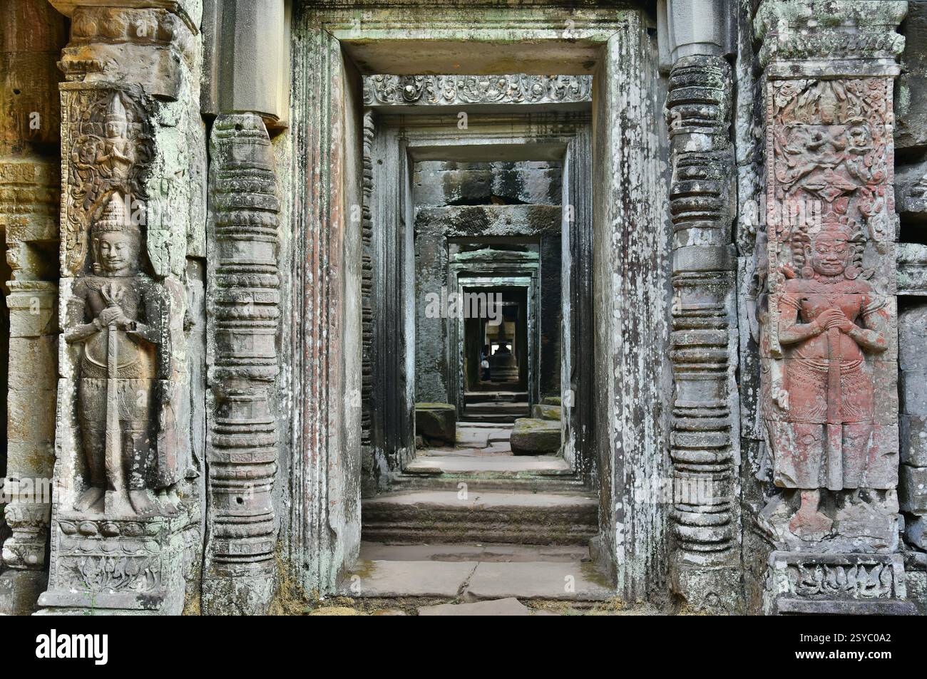 Prea Khan Guardians and a stupa Stock Photo - Alamy