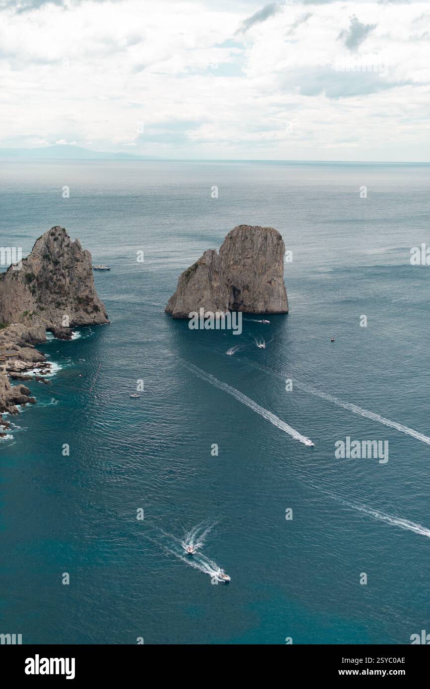 Stone cliff in sea hi-res stock photography and images - Alamy