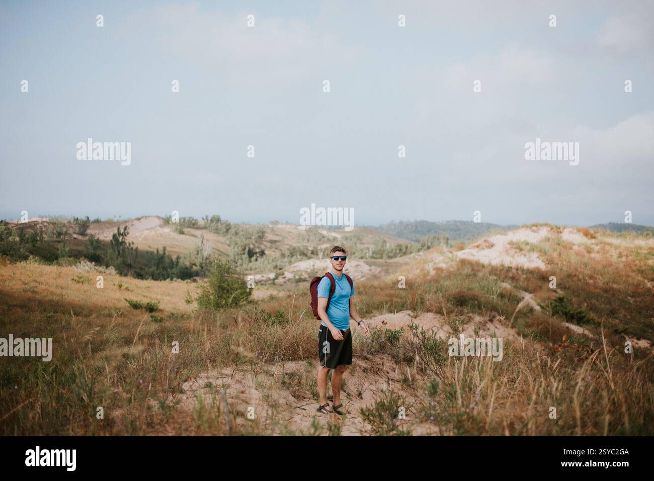 Solo hiker hi-res stock photography and images - Alamy