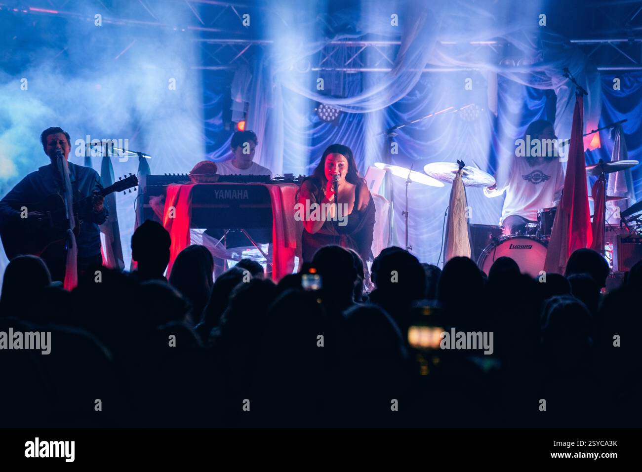 Malmoe, Sweden. 27th Feb, 2025. The Swedish singer and songwriter Sarah ...