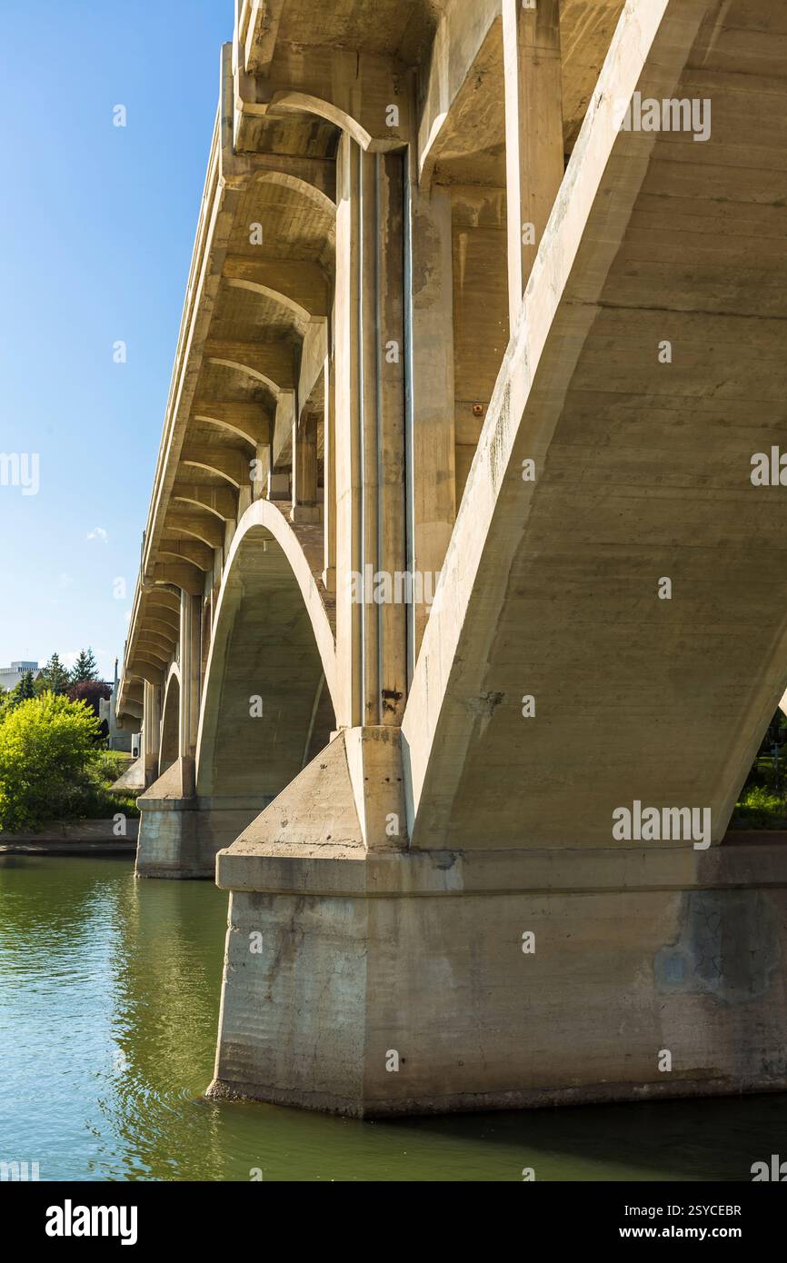 Modern arch bridge over calm hi-res stock photography and images - Alamy