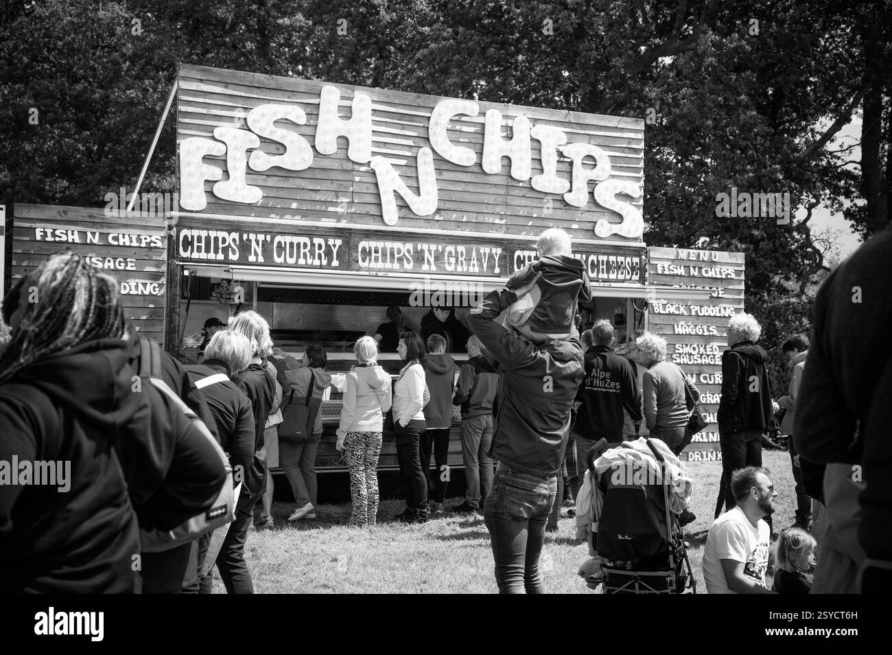 Selling chips Black and White Stock Photos & Images - Alamy