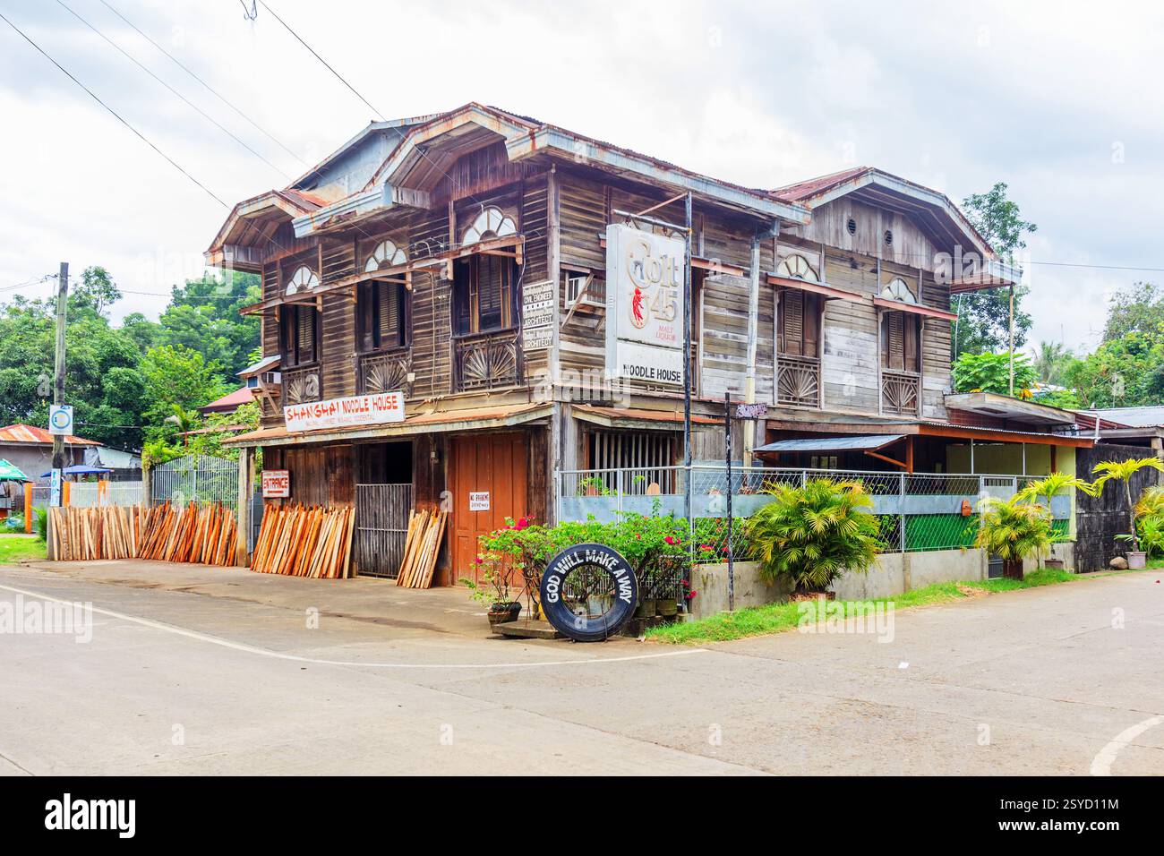 Local old house showcasing traditional Filipino vernacular architecture ...