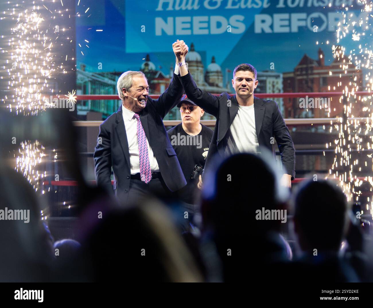 February 28th Hull, East Yorkshire, UK. Nigel Farage presents the ...