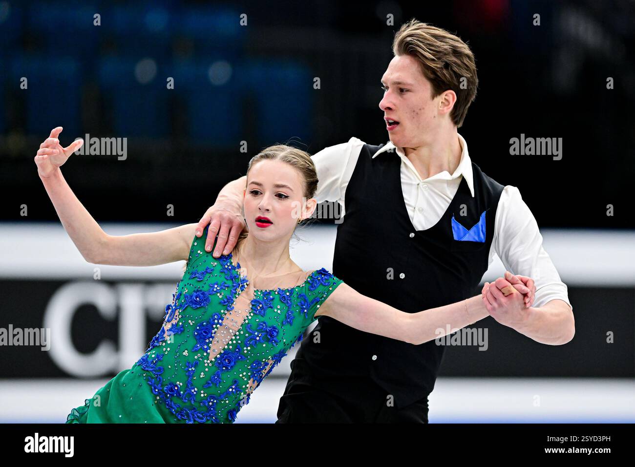 Lily WILBERFORCE & Mozes Jozsef BEREI (HUN), during Junior Pairs Short ...