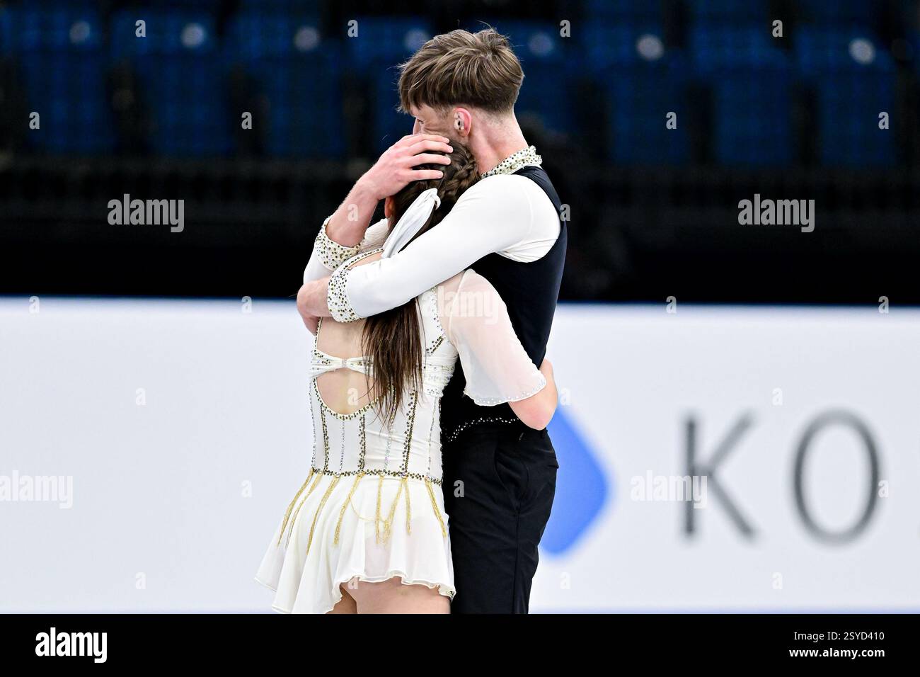 Zarah WOOD & Alex LAPSKY (GBR), during Junior Pairs Short Program, at ...