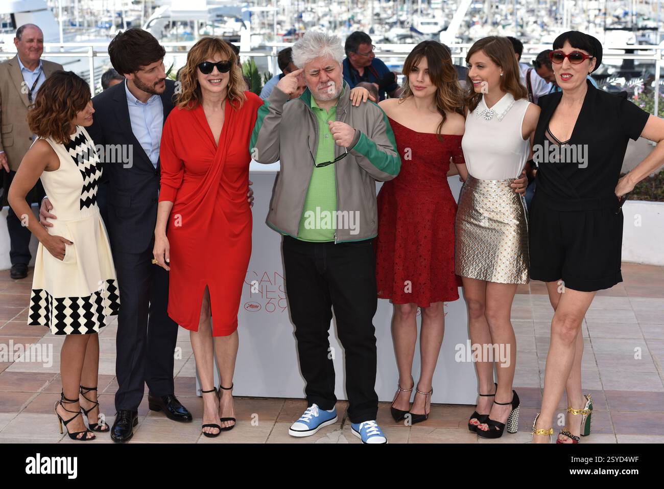 Inma Cuesta, Daniel Grao, Emma Suarez, Pedro Almodovar, Adriana Ugarte ...