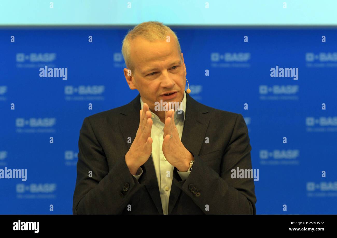 Deutschland, Ludwigshafen, 28.02.2025 Bilanzpressekonferenz der BASF SE ...