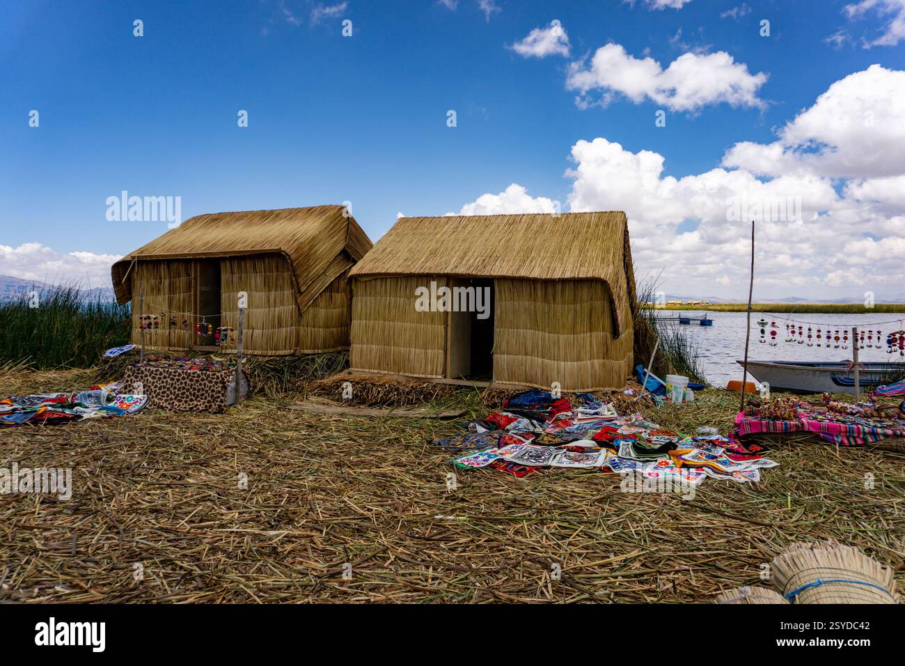Scenic Landscape of the Uros Floating Islands in Lake Titicaca, Peru ...
