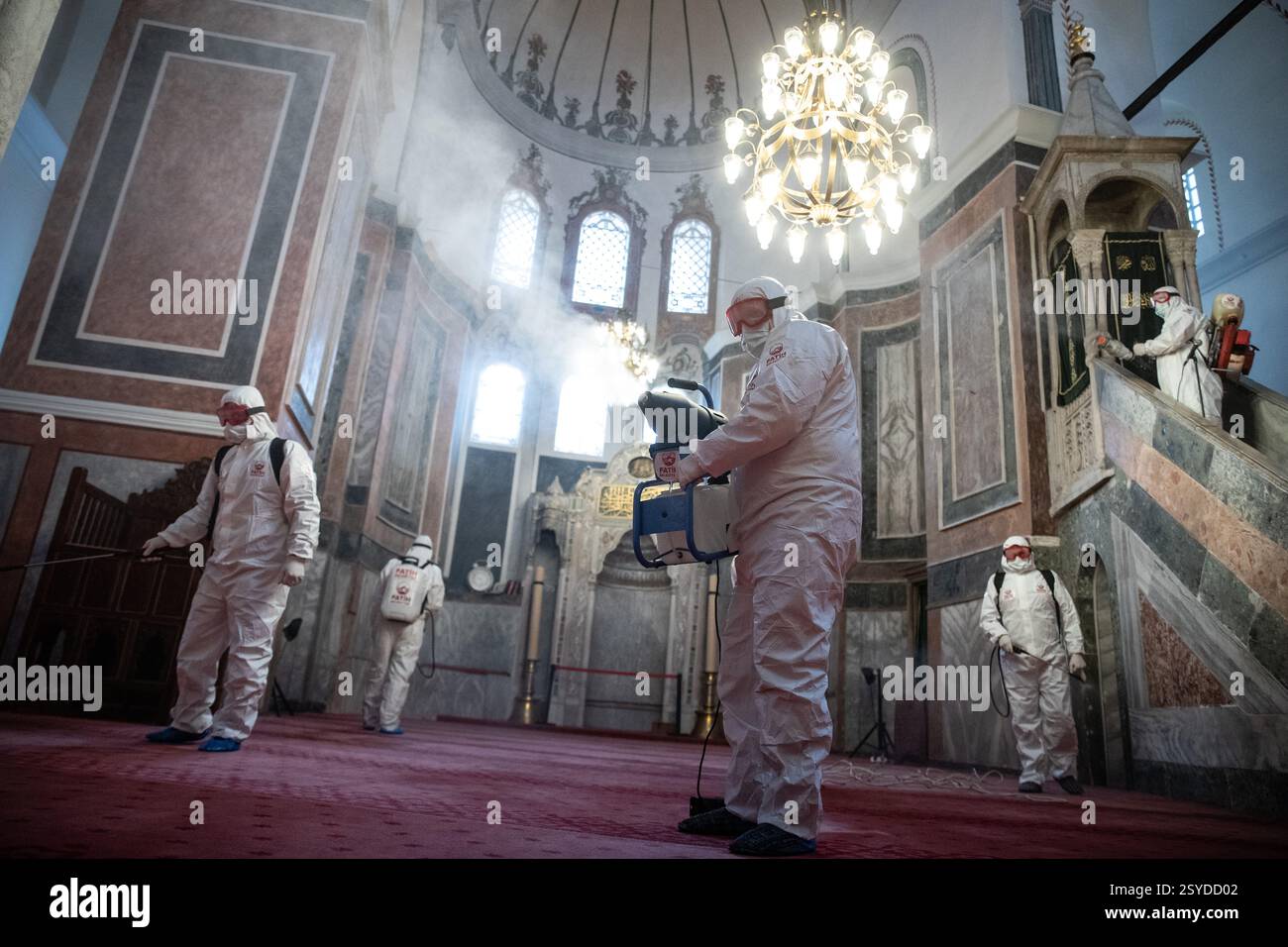 Istanbul, Turkey. 28th Feb, 2025. Fatih Municipality team clean the ...