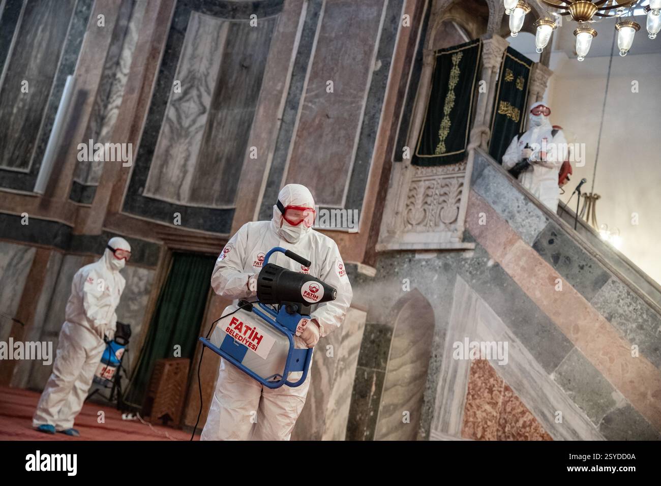 Istanbul, Turkey. 28th Feb, 2025. Fatih Municipality team clean the ...